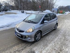 Honda Jazz 2005 in Vilnius, with an engine capacity of 1.40 L and mileage of 230 thousand km for 550 €, photo 4 on AUTOMOTO.COM.LV