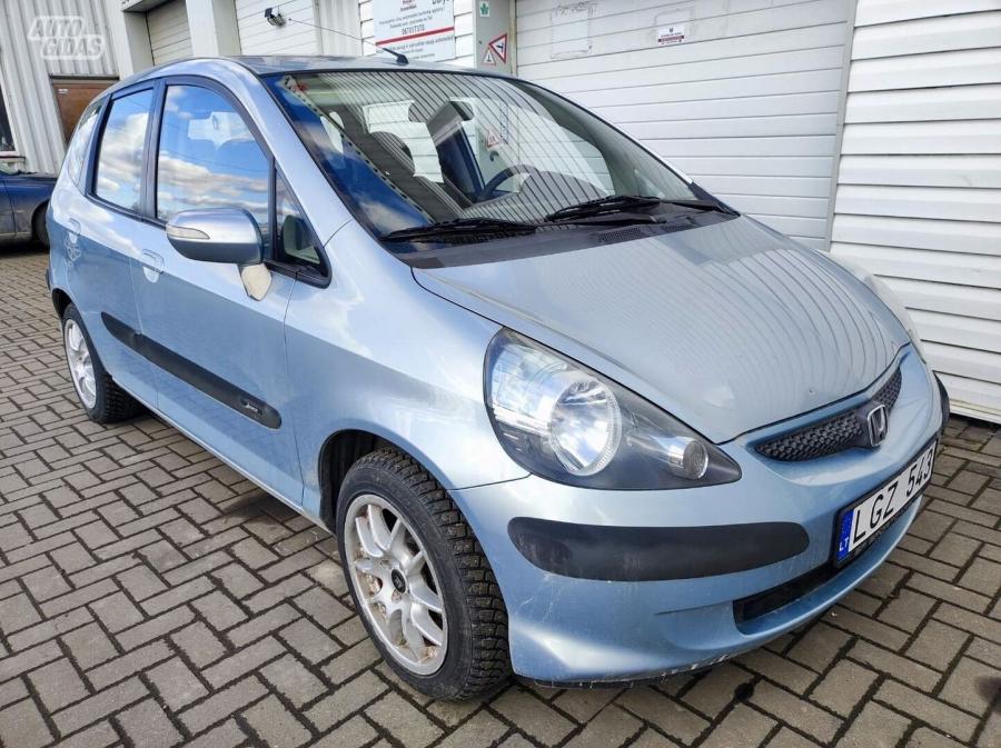 Honda Jazz 2005 in Bliudziai, with an engine capacity of 1.30 L and mileage of 100 thousand km for 1530 €, photo 1 on AUTOMOTO.COM.LV