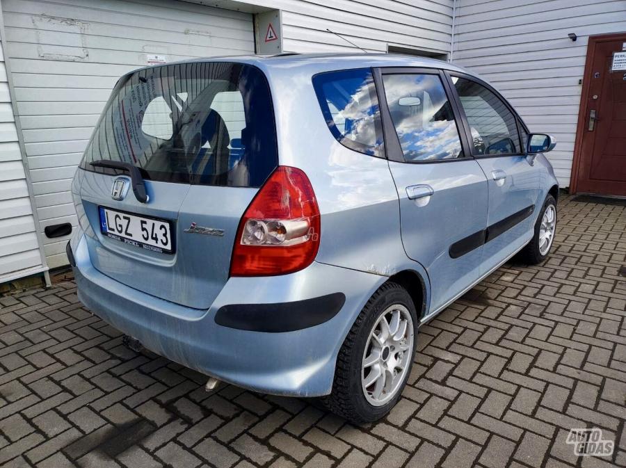Honda Jazz 2005 in Bliudziai, with an engine capacity of 1.30 L and mileage of 100 thousand km for 1530 €, photo 5 on AUTOMOTO.COM.LV