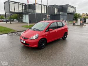Honda Jazz 2005 Viļņa, ar dzinēja tilpumu 1.30 L un nobraukumu 200 tūkst. km par 890 €, foto  vietnē AUTOMOTO.COM.LV