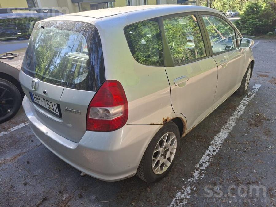 Honda Jazz 2005 Rīga, ar dzinēja tilpumu 1.40 L un nobraukumu 188 tūkst. km par 890 €, foto 5 vietnē AUTOMOTO.COM.LV