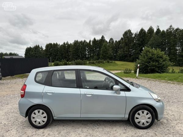 Honda Jazz 2005 Viļņa, ar dzinēja tilpumu 1.30 L un nobraukumu 111 tūkst. km par 2350 €, foto 4 vietnē AUTOMOTO.COM.LV