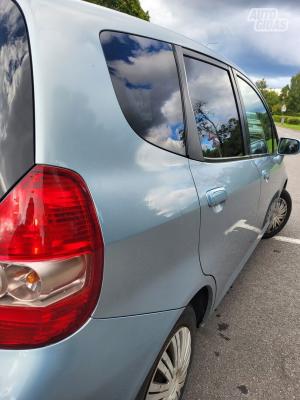 Honda Jazz 2005 Viļņa, ar dzinēja tilpumu 1.30 L un nobraukumu 157 tūkst. km par 1300 €, foto 8 vietnē AUTOMOTO.COM.LV