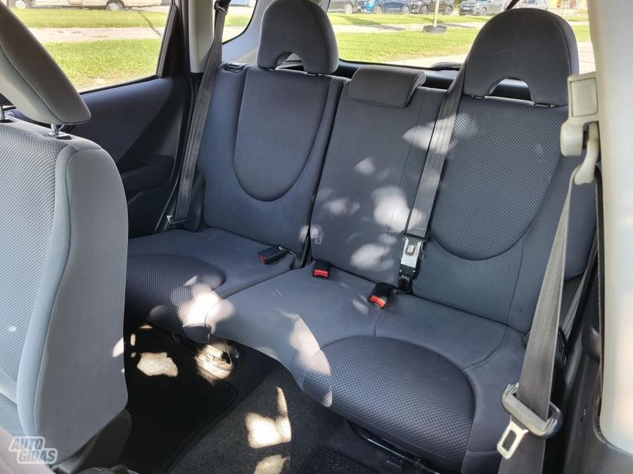 Honda Jazz 2005 Viļņa, ar dzinēja tilpumu 1.30 L un nobraukumu 157 tūkst. km par 1300 €, foto 11 vietnē AUTOMOTO.COM.LV