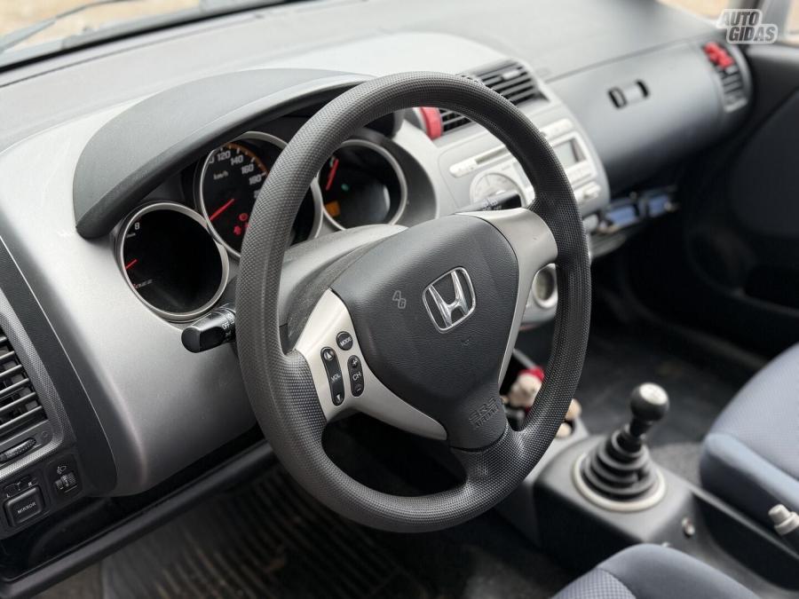 Honda Jazz 2005 Kauņa, ar dzinēja tilpumu 1.30 L un nobraukumu 84 tūkst. km par 2500 €, foto 12 vietnē AUTOMOTO.COM.LV
