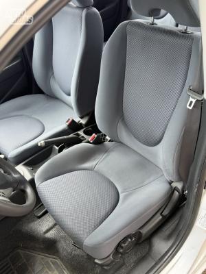 Honda Jazz 2005 Kauņa, ar dzinēja tilpumu 1.30 L un nobraukumu 84 tūkst. km par 2500 €, foto 13 vietnē AUTOMOTO.COM.LV