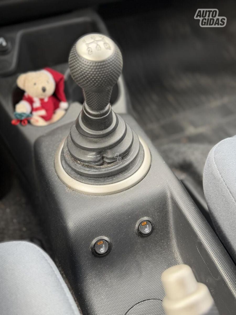 Honda Jazz 2005 Kauņa, ar dzinēja tilpumu 1.30 L un nobraukumu 84 tūkst. km par 2500 €, foto 14 vietnē AUTOMOTO.COM.LV