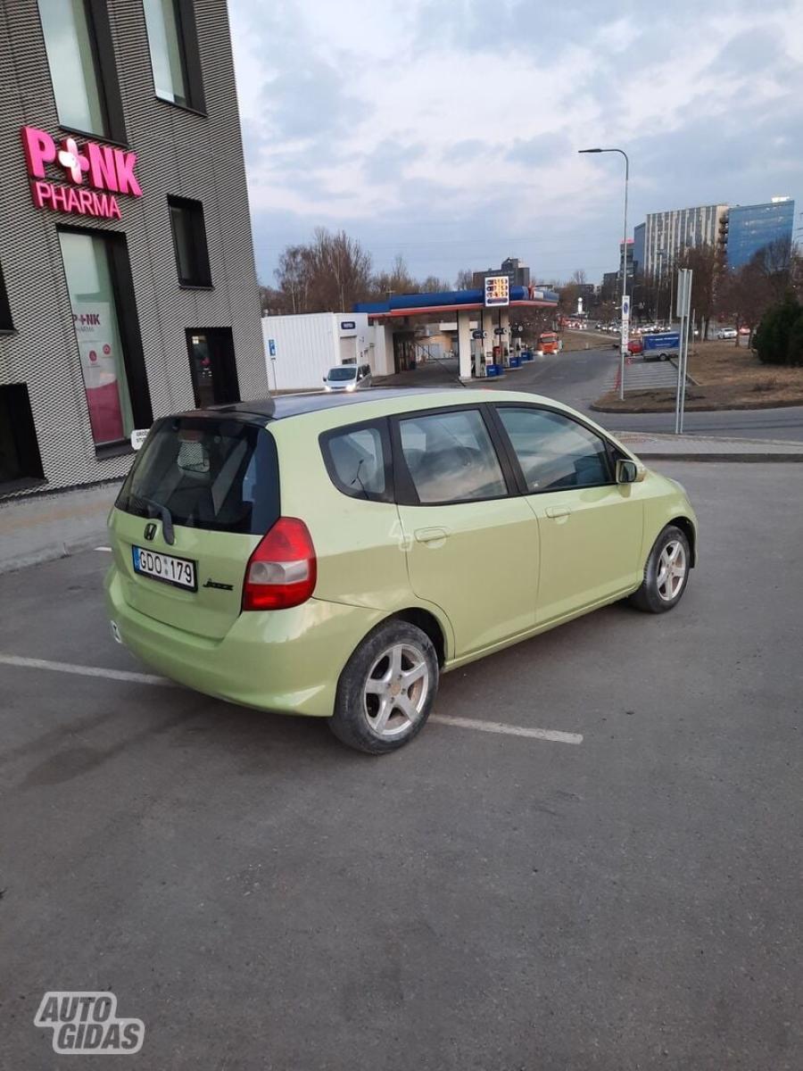 Honda Jazz 2006 Viļņa, ar dzinēja tilpumu 1.30 L un nobraukumu 175 tūkst. km par 1650 €, foto 14 vietnē AUTOMOTO.COM.LV