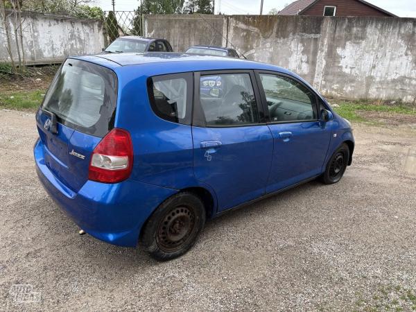 Honda Jazz 2006 in Joniskis, with an engine capacity of 1.30 L and mileage of 254 thousand km for 250 €, photo 3 on AUTOMOTO.COM.LV