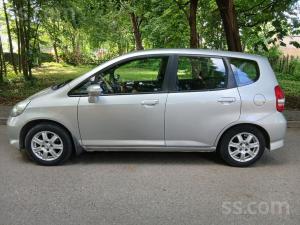 Honda Jazz 2006 in Riga, with an engine capacity of 1.40 L and mileage of 217 thousand km for 2200 €, photo 3 on AUTOMOTO.COM.LV