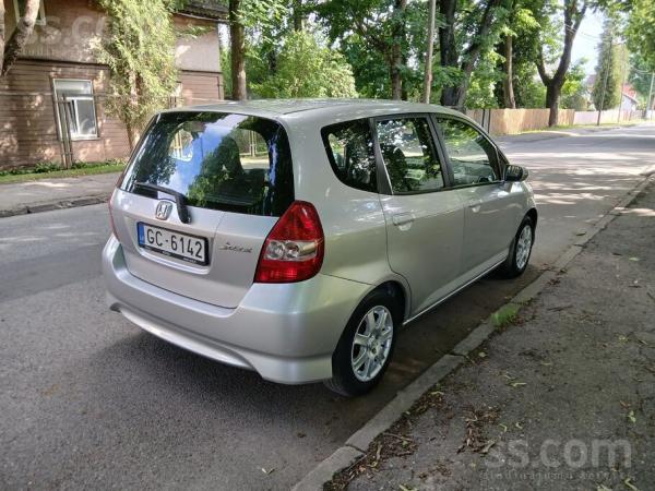 Honda Jazz 2006 Rīga, ar dzinēja tilpumu 1.40 L un nobraukumu 217 tūkst. km par 2200 €, foto 5 vietnē AUTOMOTO.COM.LV