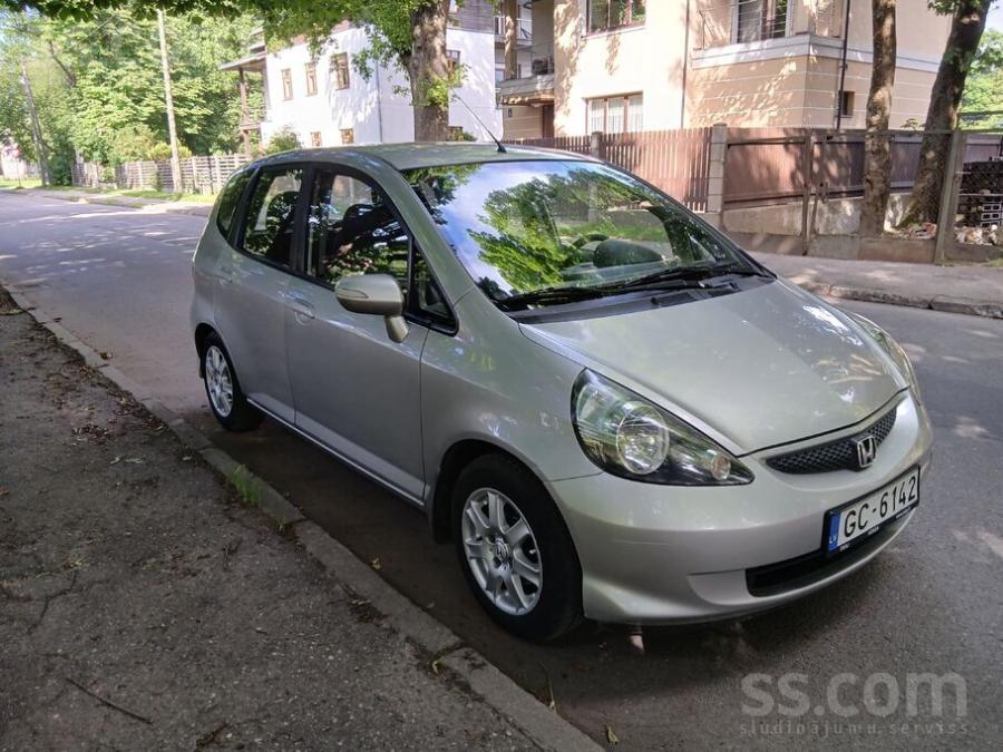 Honda Jazz 2006 in Riga, with an engine capacity of 1.40 L and mileage of 217 thousand km for 2200 €, photo 7 on AUTOMOTO.COM.LV