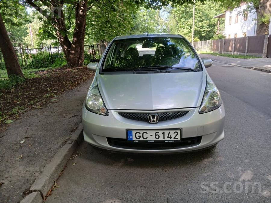 Honda Jazz 2006 in Riga, with an engine capacity of 1.40 L and mileage of 217 thousand km for 2200 €, photo 8 on AUTOMOTO.COM.LV
