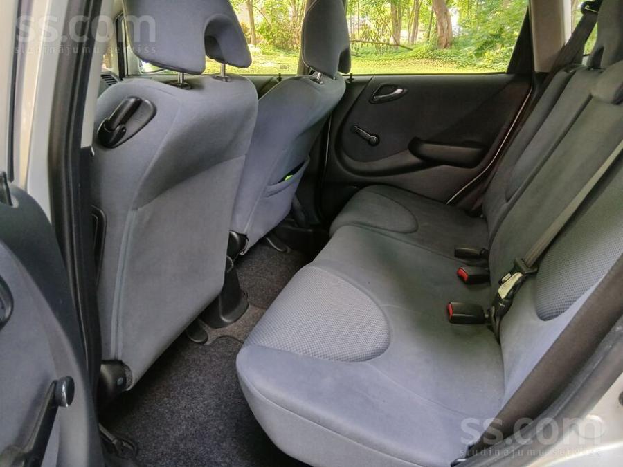 Honda Jazz 2006 in Riga, with an engine capacity of 1.40 L and mileage of 217 thousand km for 2200 €, photo 12 on AUTOMOTO.COM.LV