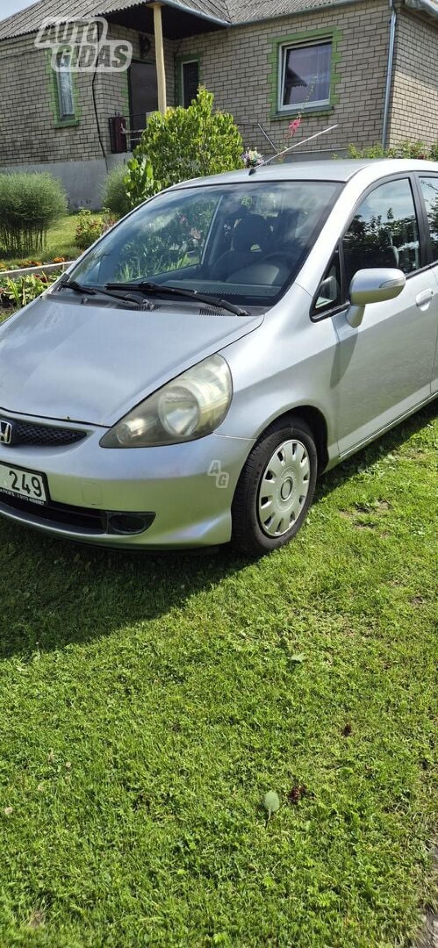 Honda Jazz 2006 in Radviliskis, with an engine capacity of 1.30 L and mileage of 250 thousand km for 1000 €, photo 4 on AUTOMOTO.COM.LV