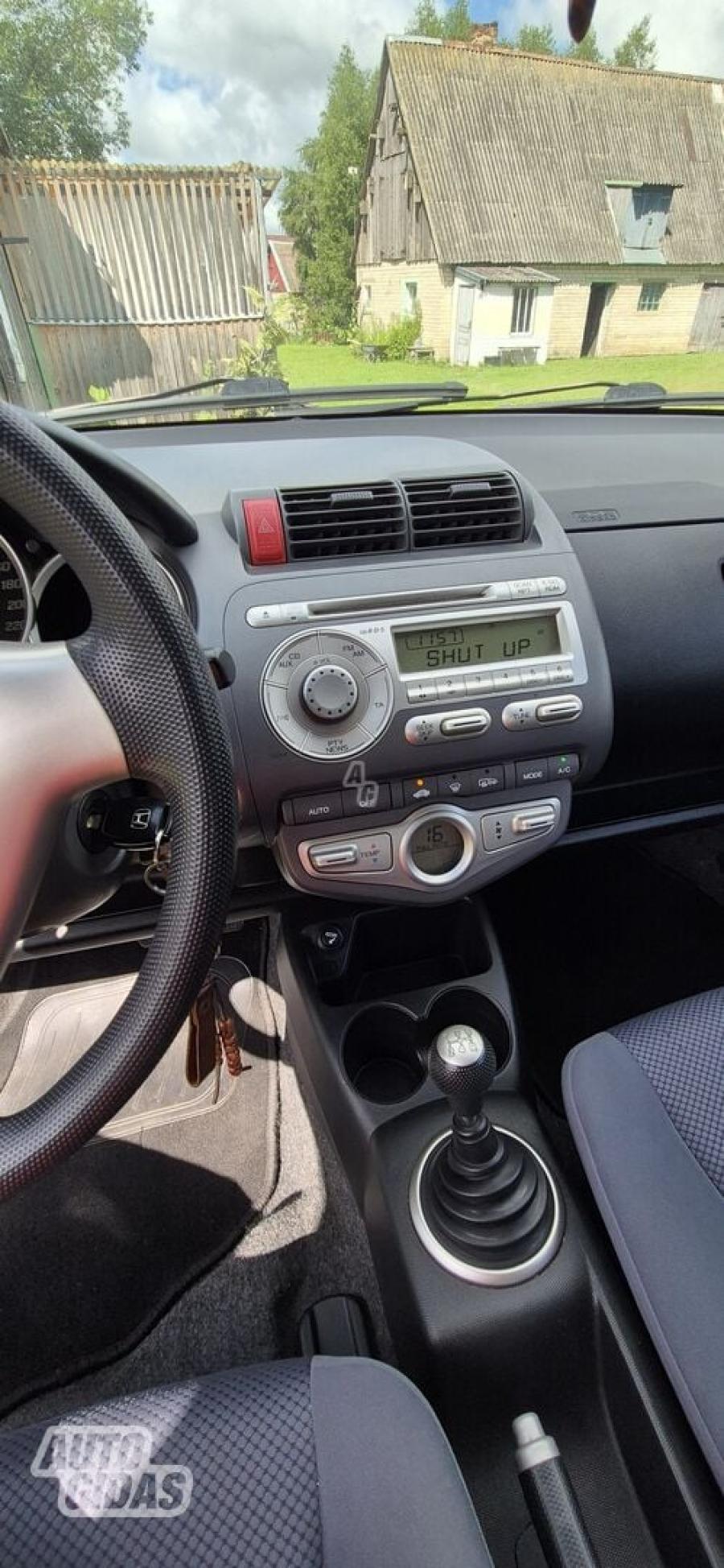 Honda Jazz 2006 in Radviliskis, with an engine capacity of 1.30 L and mileage of 250 thousand km for 1000 €, photo 8 on AUTOMOTO.COM.LV