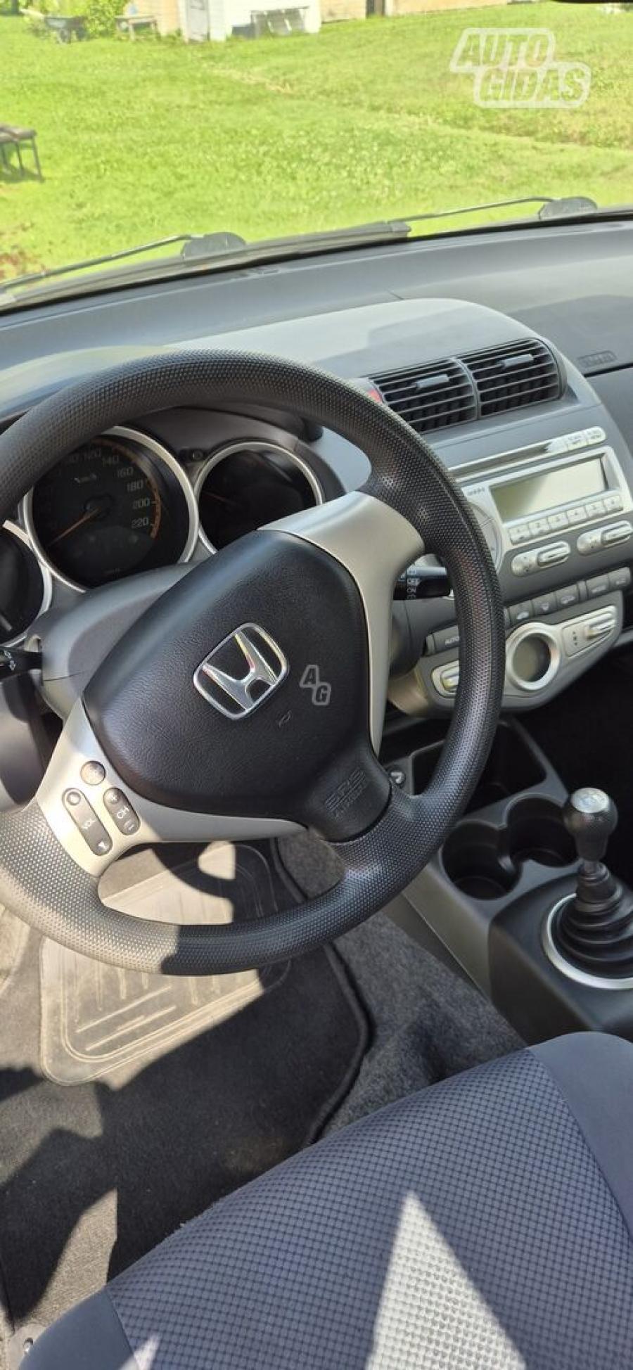 Honda Jazz 2006 in Radviliskis, with an engine capacity of 1.30 L and mileage of 250 thousand km for 1000 €, photo 13 on AUTOMOTO.COM.LV