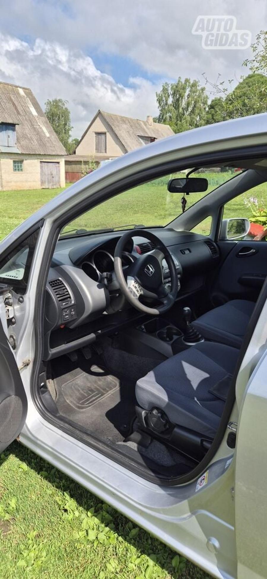 Honda Jazz 2006 in Radviliskis, with an engine capacity of 1.30 L and mileage of 250 thousand km for 1000 €, photo 14 on AUTOMOTO.COM.LV