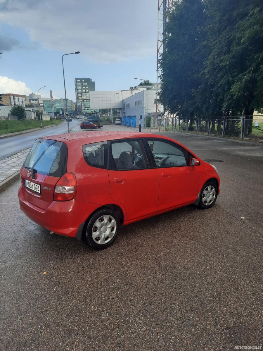 Honda Jazz 2006 Viļņa, ar dzinēja tilpumu 1.35 L un nobraukumu 156 tūkst. km par 2200 €, foto 6 vietnē AUTOMOTO.COM.LV