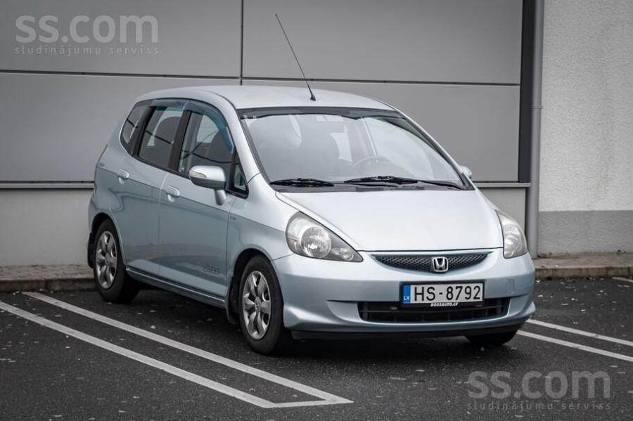 Honda Jazz 2007 in Riga, with an engine capacity of 1.40 L and mileage of 0 thousand km for 1995 €, photo 3 on AUTOMOTO.COM.LV