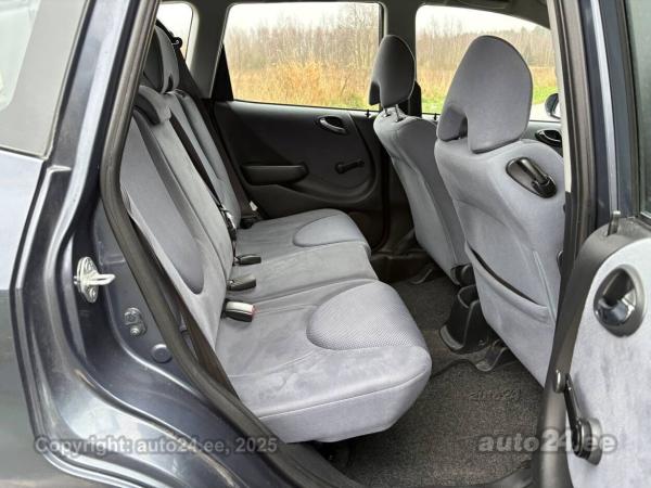 Honda Jazz 2007 Tallina, ar dzinēja tilpumu 1.30 L un nobraukumu 201 tūkst. km par 2850 €, foto 11 vietnē AUTOMOTO.COM.LV