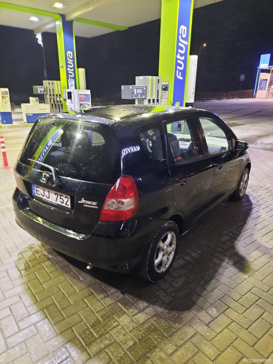 Honda Jazz 2007 Viļņa, ar dzinēja tilpumu 1.25 L un nobraukumu 126 tūkst. km par 2400 €, foto 1 vietnē AUTOMOTO.COM.LV