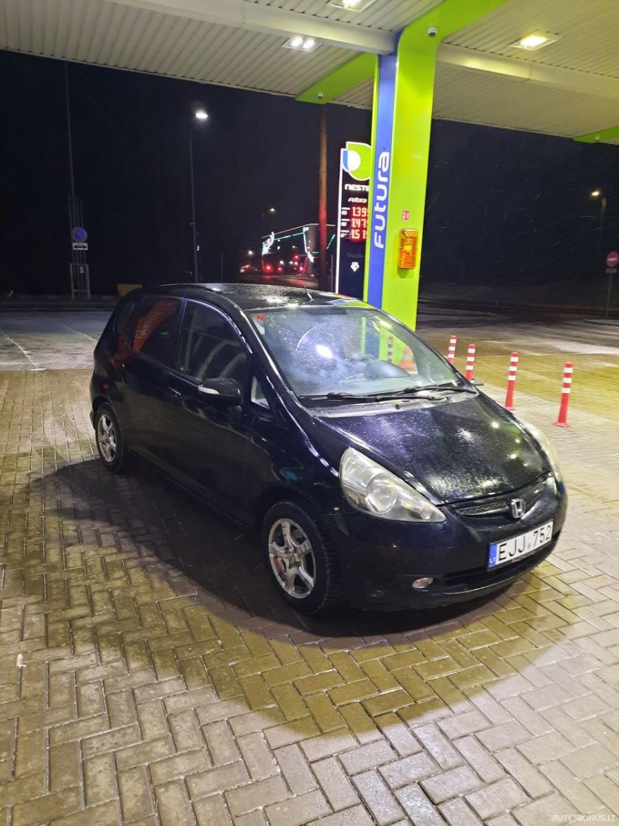 Honda Jazz 2007 Viļņa, ar dzinēja tilpumu 1.25 L un nobraukumu 126 tūkst. km par 2400 €, foto 5 vietnē AUTOMOTO.COM.LV