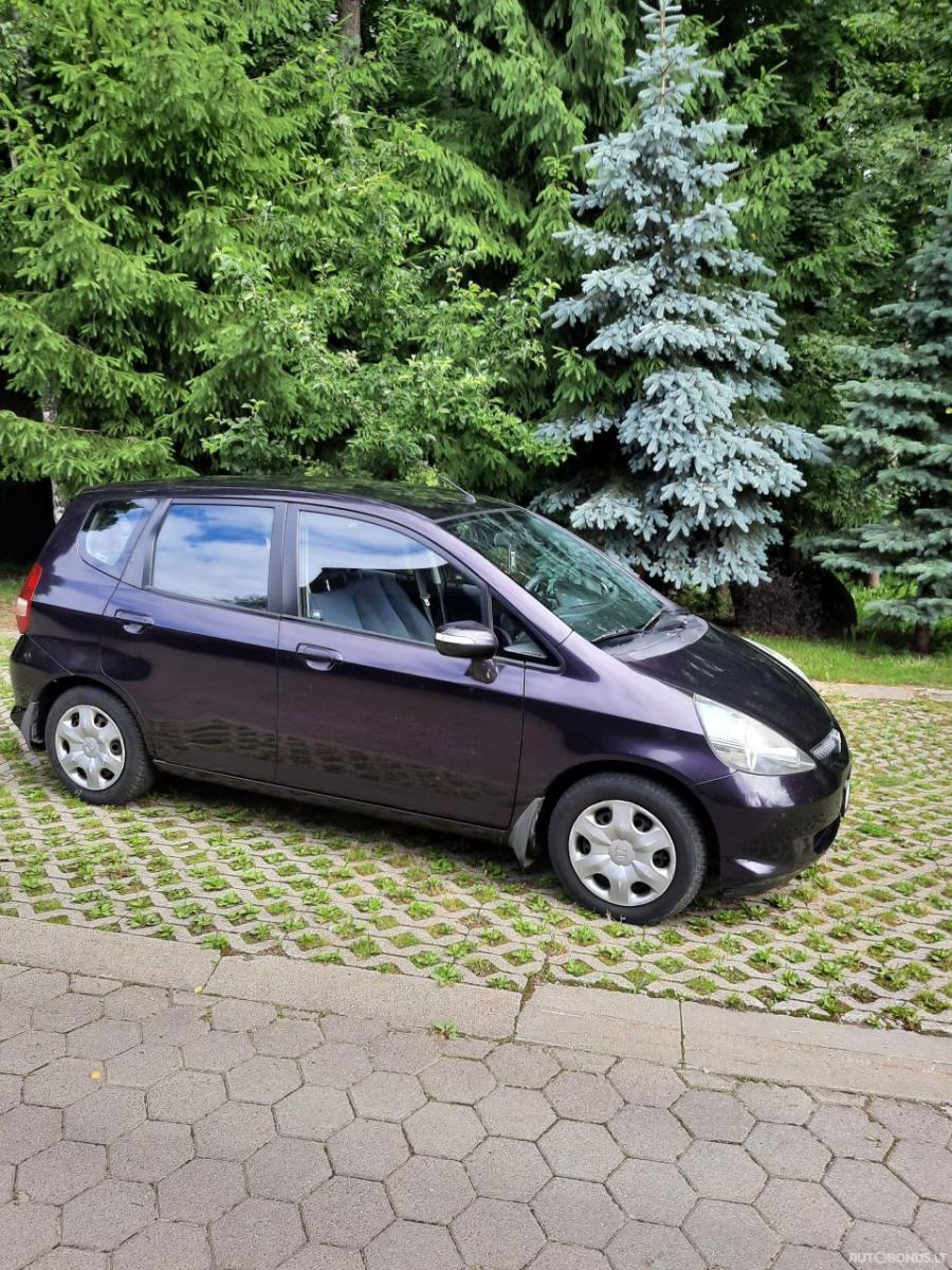 Honda Jazz 2007 in Vilnius, with an engine capacity of 1.39 L and mileage of 215 thousand km for 2450 €, photo 3 on AUTOMOTO.COM.LV