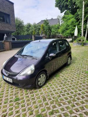 Honda Jazz 2007 in Vilnius, with an engine capacity of 1.39 L and mileage of 215 thousand km for 2450 €, photo 4 on AUTOMOTO.COM.LV