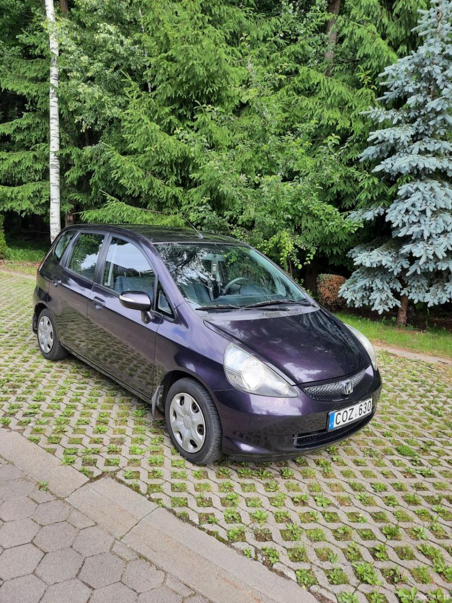 Honda Jazz 2007 in Vilnius, with an engine capacity of 1.39 L and mileage of 215 thousand km for 2450 €, photo 6 on AUTOMOTO.COM.LV