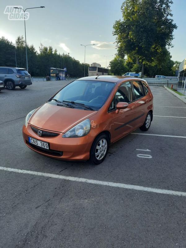 Honda Jazz 2007 in Vilnius, with an engine capacity of 1.30 L and mileage of 289 thousand km for 2400 €, photo 1 on AUTOMOTO.COM.LV