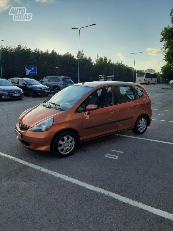 Honda Jazz 2007 in Vilnius, with an engine capacity of 1.30 L and mileage of 289 thousand km for 2400 €, photo 2 on AUTOMOTO.COM.LV