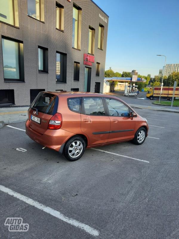 Honda Jazz 2007 in Vilnius, with an engine capacity of 1.30 L and mileage of 289 thousand km for 2400 €, photo 4 on AUTOMOTO.COM.LV