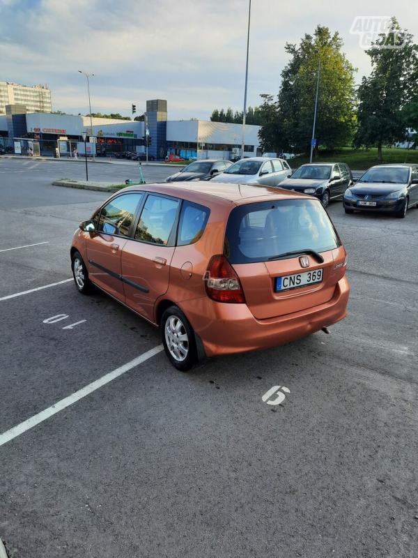 Honda Jazz 2007 in Vilnius, with an engine capacity of 1.30 L and mileage of 289 thousand km for 2400 €, photo 6 on AUTOMOTO.COM.LV