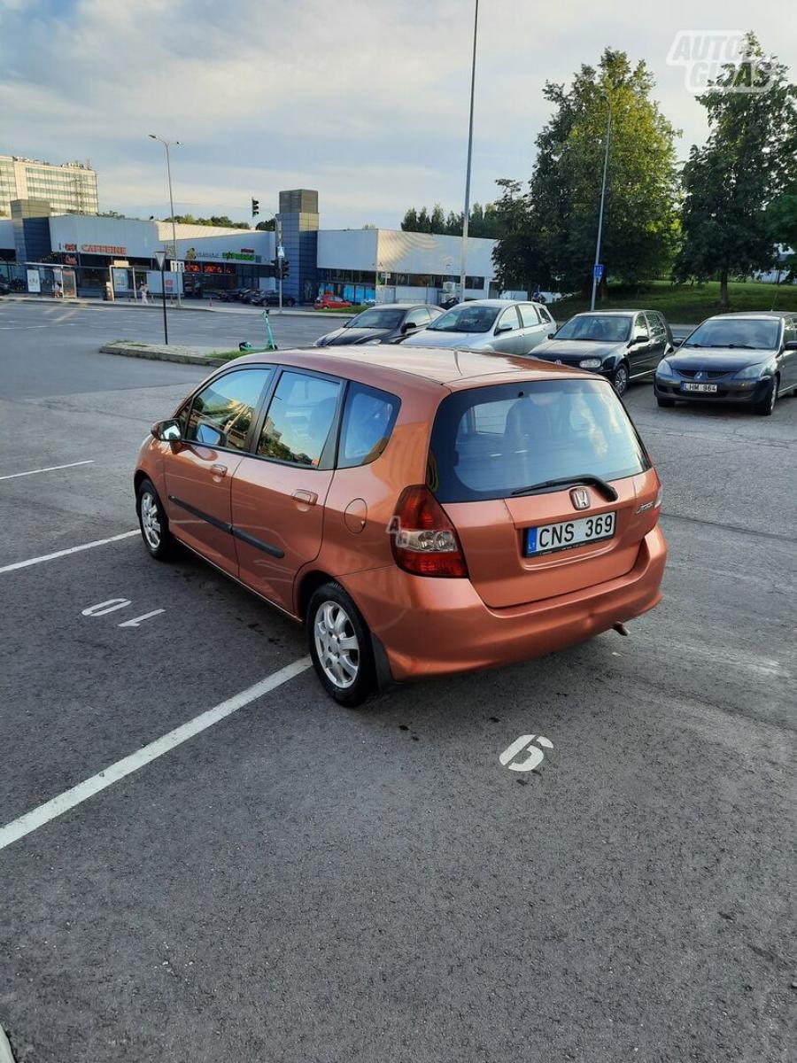 Honda Jazz 2007 in Vilnius, with an engine capacity of 1.30 L and mileage of 289 thousand km for 2400 €, photo 7 on AUTOMOTO.COM.LV