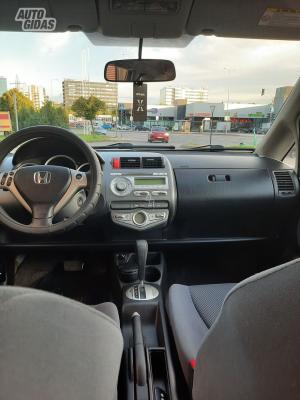 Honda Jazz 2007 in Vilnius, with an engine capacity of 1.30 L and mileage of 289 thousand km for 2400 €, photo 14 on AUTOMOTO.COM.LV