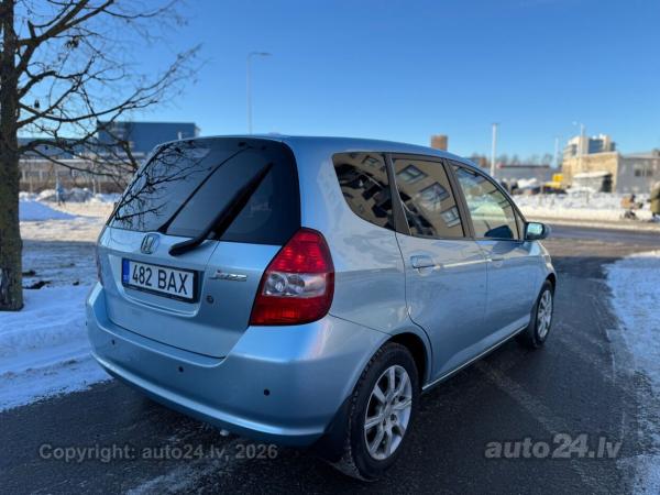 Honda Jazz 2008 in Tallinn, with an engine capacity of 1.30 L and mileage of 214 thousand km for 2500 €, photo 5 on AUTOMOTO.COM.LV