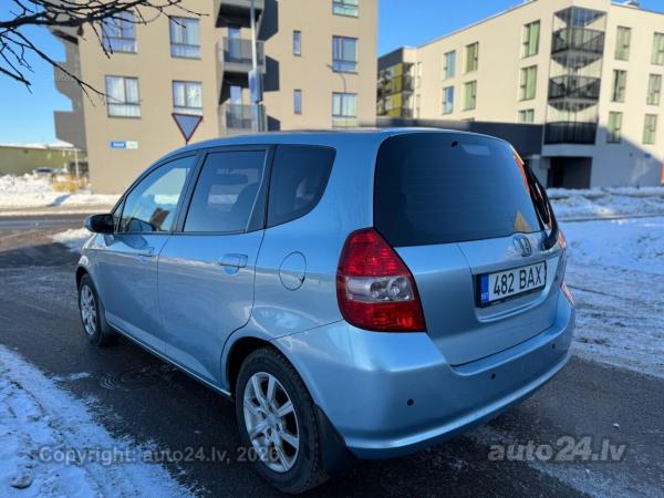 Honda Jazz 2008 in Tallinn, with an engine capacity of 1.30 L and mileage of 214 thousand km for 2500 €, photo 7 on AUTOMOTO.COM.LV