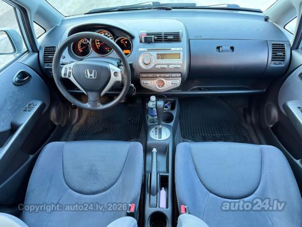 Honda Jazz 2008 in Tallinn, with an engine capacity of 1.30 L and mileage of 214 thousand km for 2500 €, photo 10 on AUTOMOTO.COM.LV