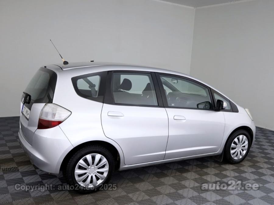 Honda Jazz 2009 Tallina, ar dzinēja tilpumu 1.30 L un nobraukumu 156 tūkst. km par 1799 €, foto 3 vietnē AUTOMOTO.COM.LV