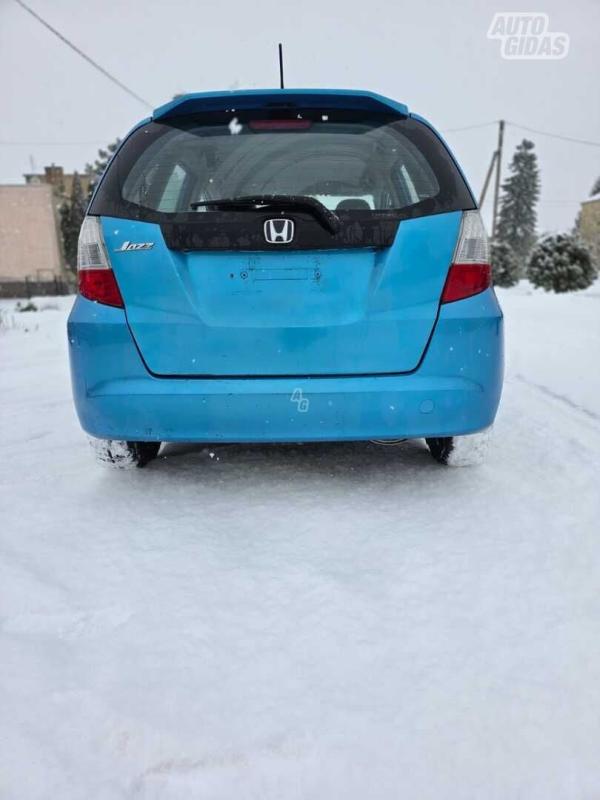 Honda Jazz 2009 in Vilnius, with an engine capacity of 1.30 L and mileage of 260 thousand km for 2200 €, photo 2 on AUTOMOTO.COM.LV