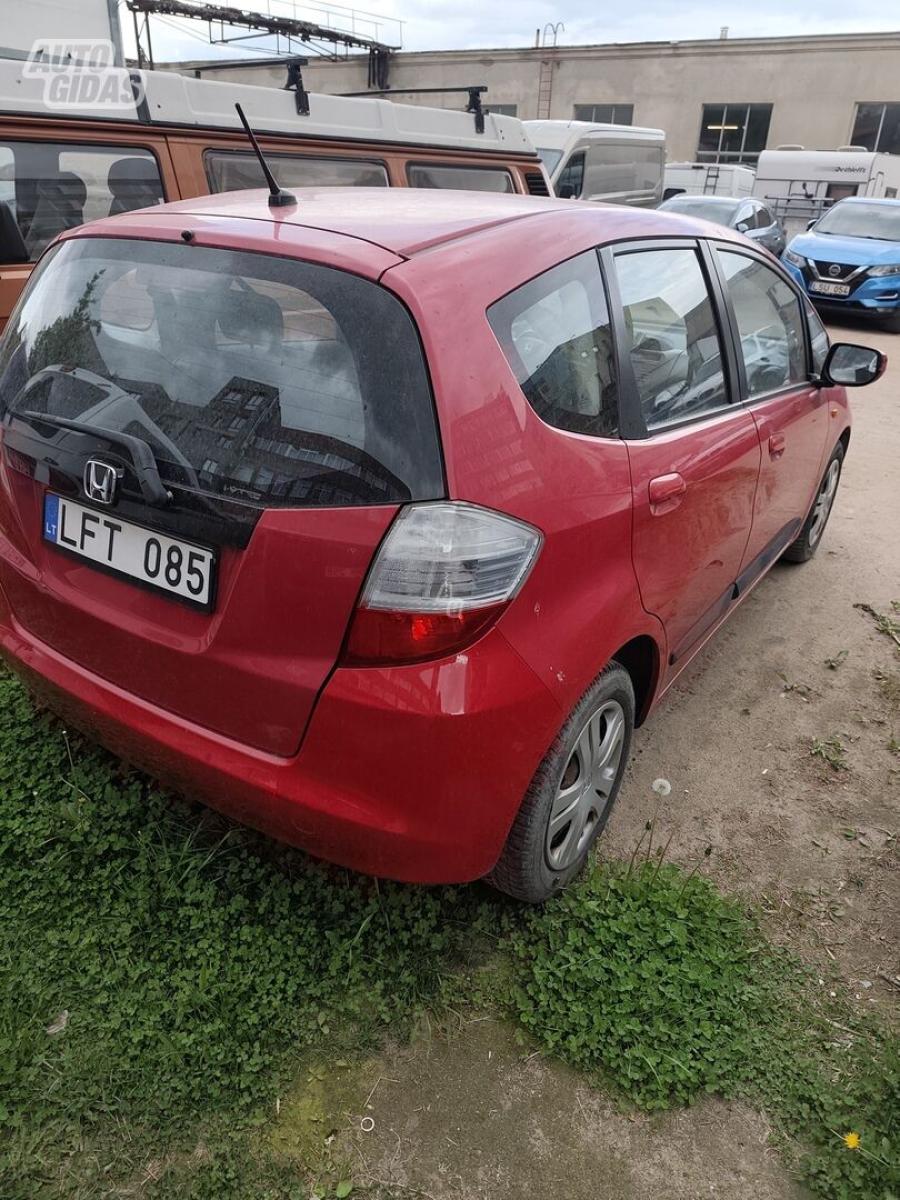 Honda Jazz 2009 Viļņa, ar dzinēja tilpumu 1.30 L un nobraukumu 174 tūkst. km par 2700 €, foto 6 vietnē AUTOMOTO.COM.LV