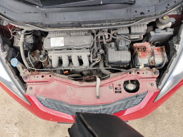 Honda Jazz 2009 Viļņa, ar dzinēja tilpumu 1.30 L un nobraukumu 174 tūkst. km par 2700 €, foto 6 vietnē AUTOMOTO.COM.LV