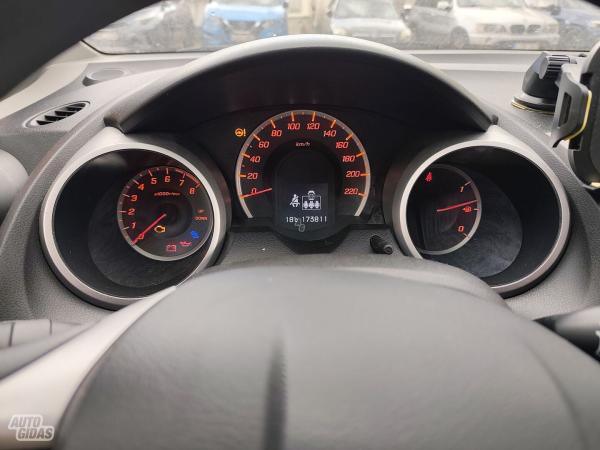 Honda Jazz 2009 Viļņa, ar dzinēja tilpumu 1.30 L un nobraukumu 174 tūkst. km par 2700 €, foto 7 vietnē AUTOMOTO.COM.LV