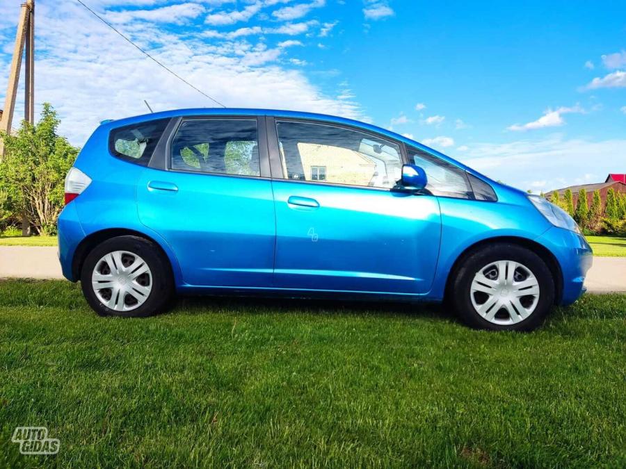 Honda Jazz 2009 in Vilnius, with an engine capacity of 1.30 L and mileage of 263 thousand km for 1900 €, photo 7 on AUTOMOTO.COM.LV