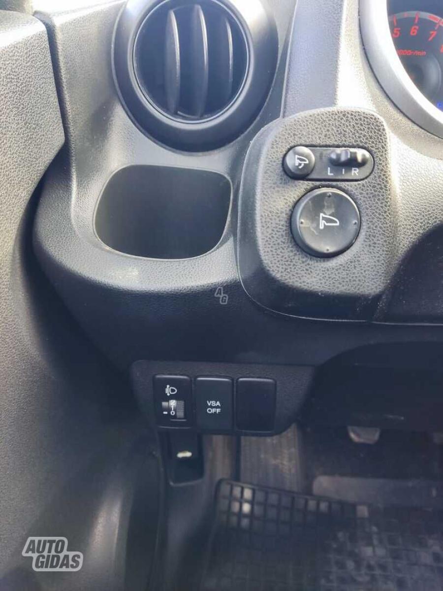 Honda Jazz 2009 in Vilnius, with an engine capacity of 1.30 L and mileage of 263 thousand km for 1900 €, photo 13 on AUTOMOTO.COM.LV
