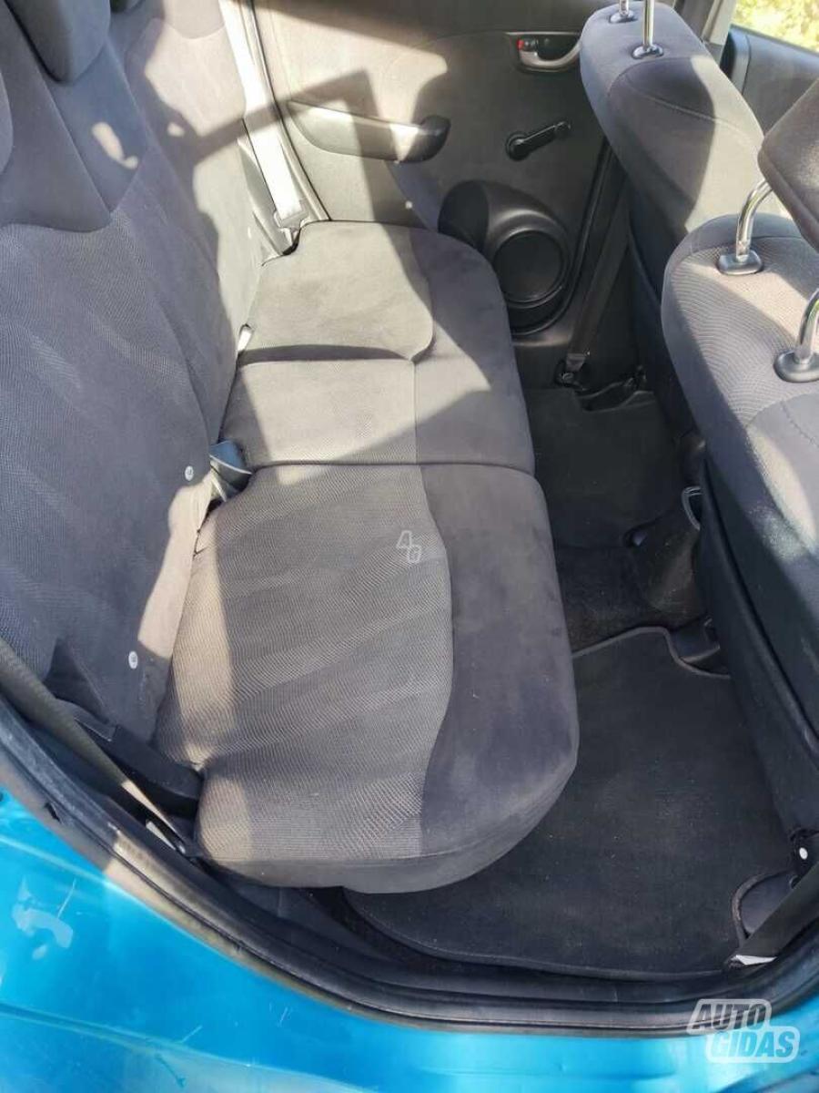 Honda Jazz 2009 in Vilnius, with an engine capacity of 1.30 L and mileage of 263 thousand km for 1900 €, photo 18 on AUTOMOTO.COM.LV