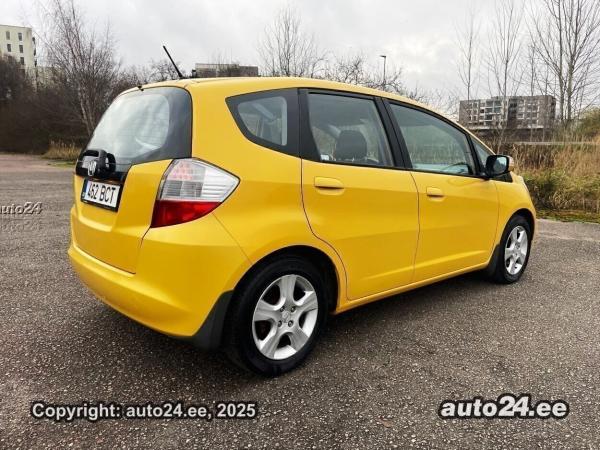 Honda Jazz 2010 Tallina, ar dzinēja tilpumu 1.30 L un nobraukumu 199 tūkst. km par 2990 €, foto 4 vietnē AUTOMOTO.COM.LV