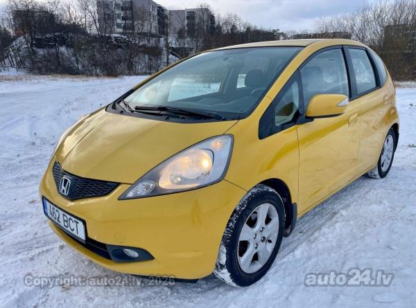 Honda Jazz 2010 in Tallinn, with an engine capacity of 1.30 L and mileage of 199 thousand km for 2990 €, photo 1 on AUTOMOTO.COM.LV