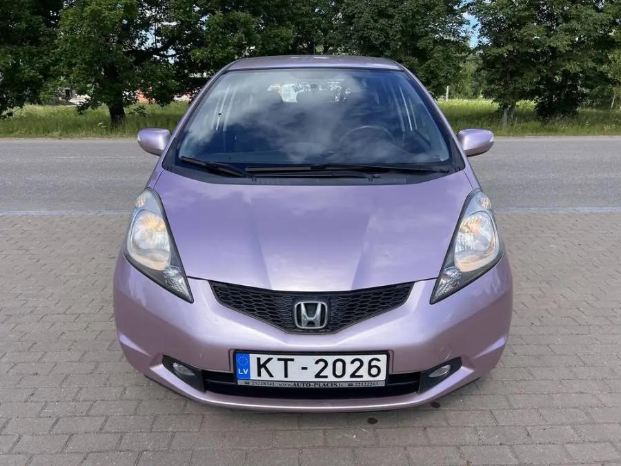 Honda Jazz 2010 Rīga, ar dzinēja tilpumu 1.40 L un nobraukumu 123 tūkst. km par 1700 €, foto 3 vietnē AUTOMOTO.COM.LV